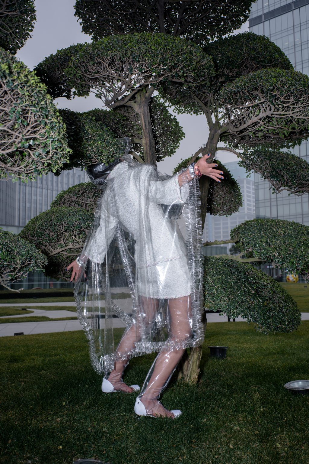 The Mystery Behind Feng Li's Photography | SOMEXING